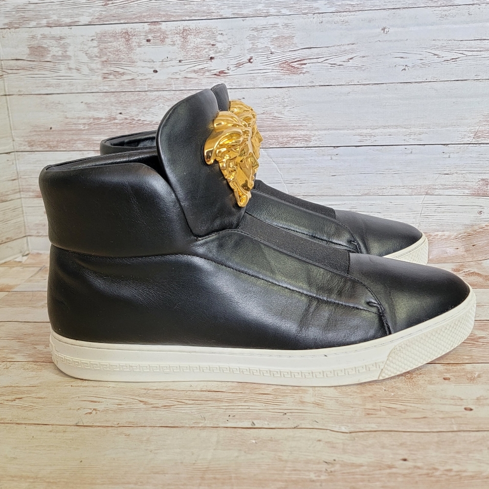 Versace Medusa High-Top Sneaker In Black - Gem
